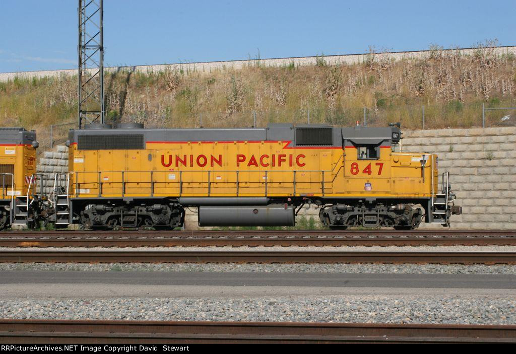UP GP38-2 847